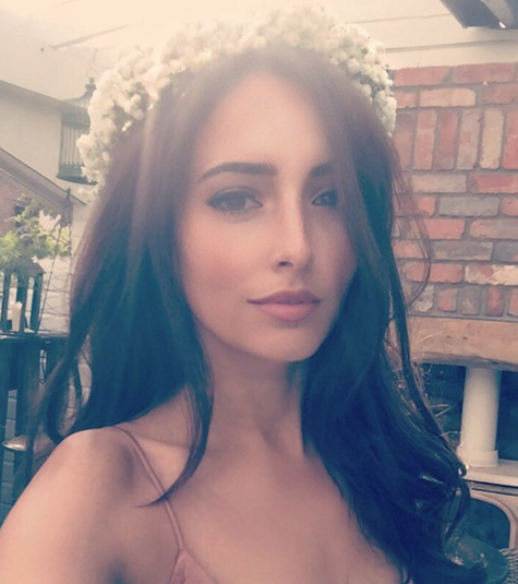 Nadia - VIP Magazine