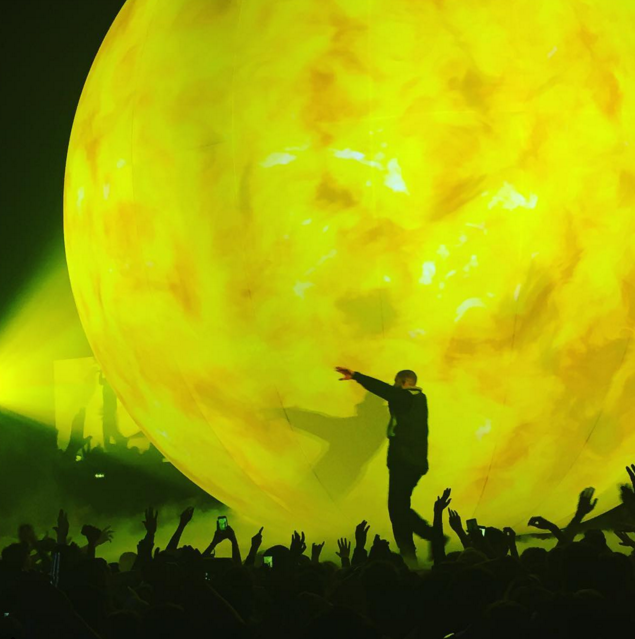 Drake pays tribute to "crazy" Dublin crowd in emotional speech - VIP ...