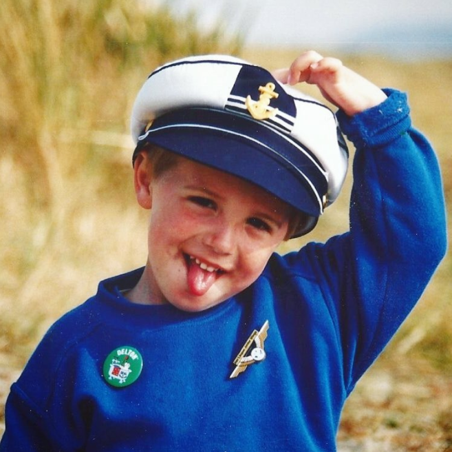 Guess who? Irish star shares adorable throwback - VIP Magazine