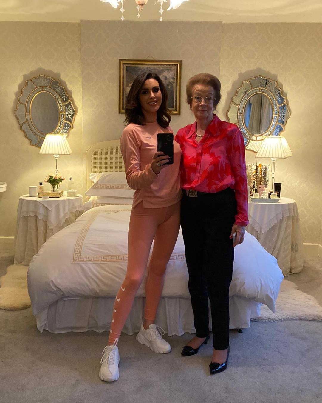 Suzanne Jackson's new show The Style Counsellors starts tomorrow on RTE ...