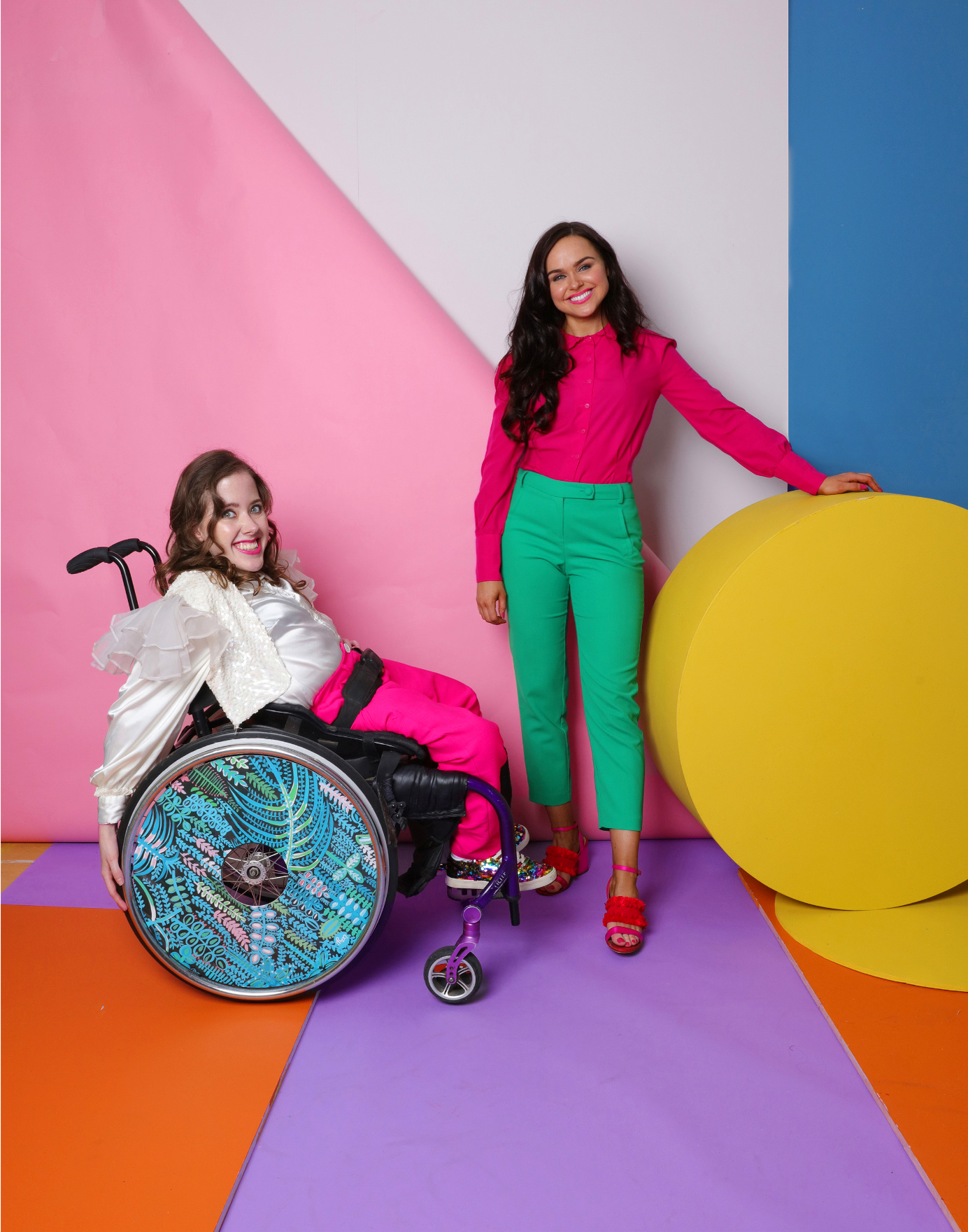 Ailbhe and Izzy - VIP Magazine