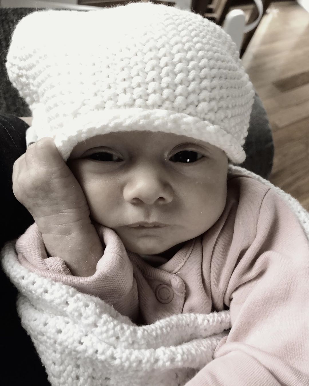 Mike Denver posts picture of baby Mia as she turns one month old - VIP ...