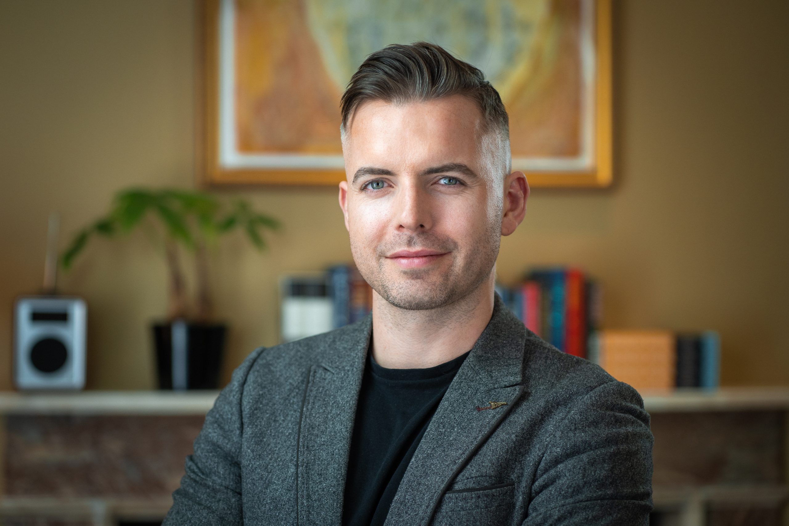 VIP chats to Jamie O'Connell about his debut novel Diving for Pearls - VIP Magazine