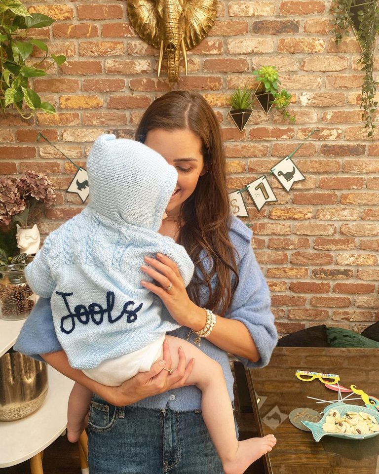 Tara O'Farrell and family celebrate as her little boy, Jools turns one ...