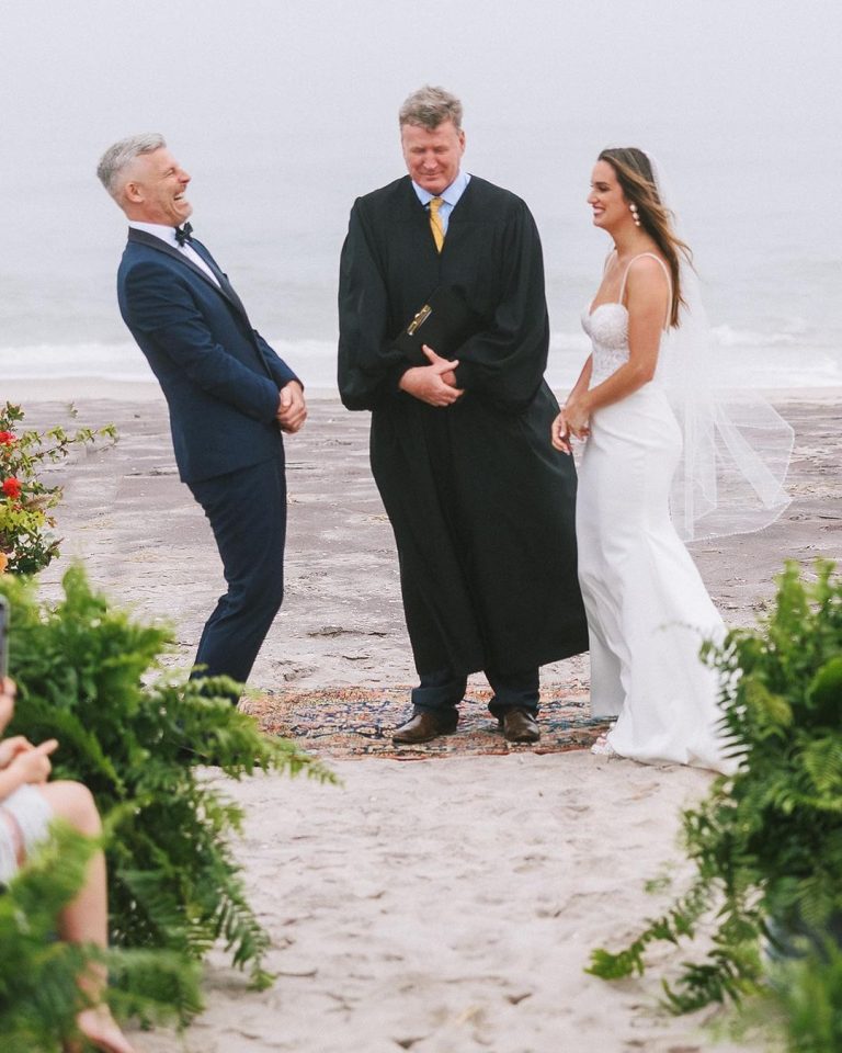 Hannah Berner opens up about age gap with husband Des Bishop - VIP Magazine