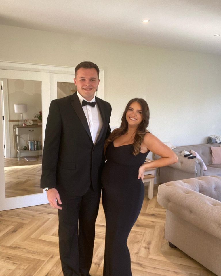 Jacob and Hannah Stockdale welcome first child - VIP Magazine