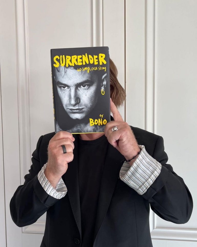 Bono stuns fans with secret half-brother - VIP Magazine