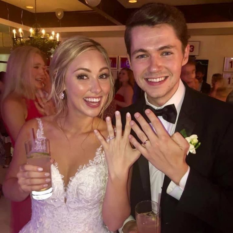 Damian McGinty shares sweet tribute to wife Anna Claire for wedding anniversary - VIP Magazine
