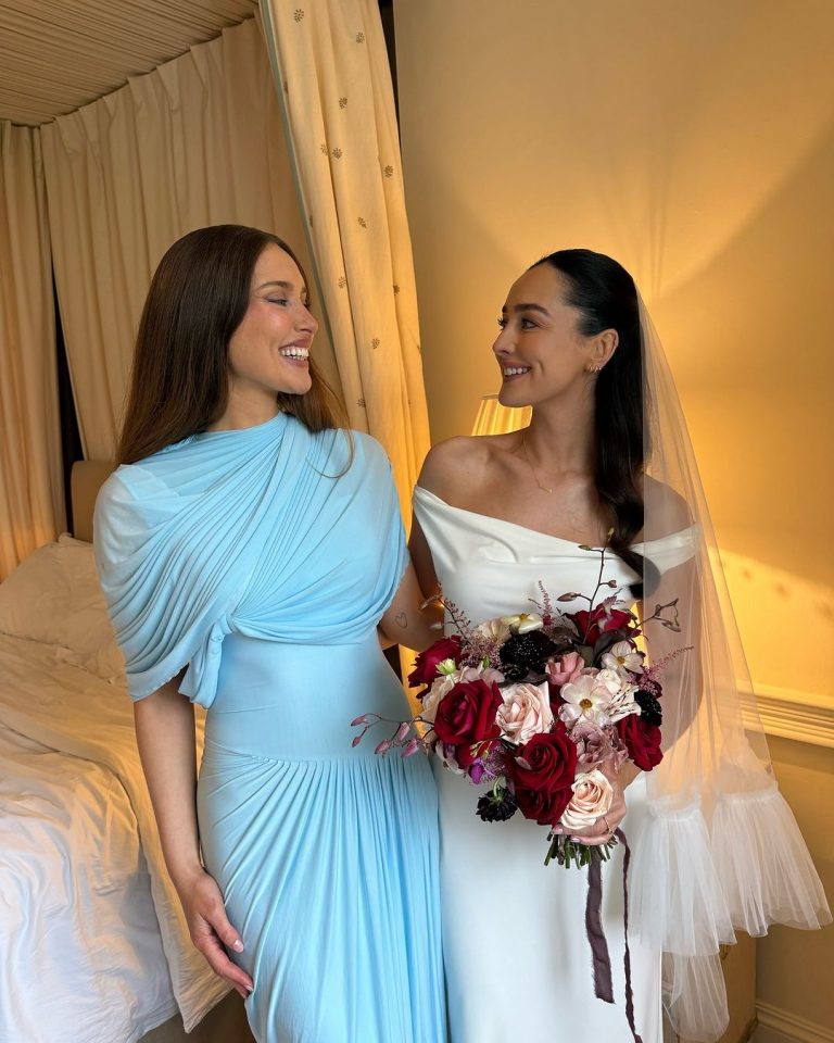 Roz Purcell celebrates sister Rachel's wedding day
