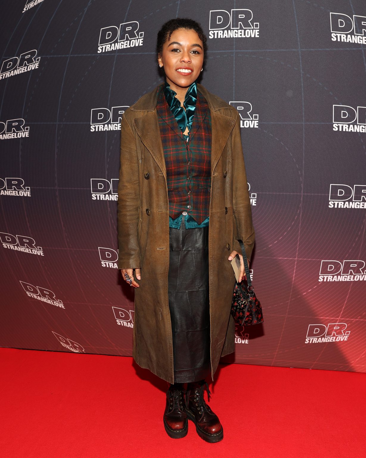 Well known faces step out for premiere of Stanley Kubrick's Dr ...