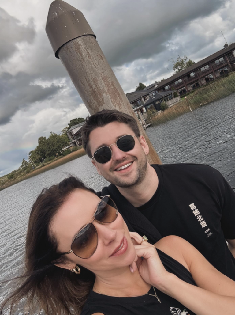 Una Healy hard launches new boyfriend, singer Darren Flynn - VIP Magazine
